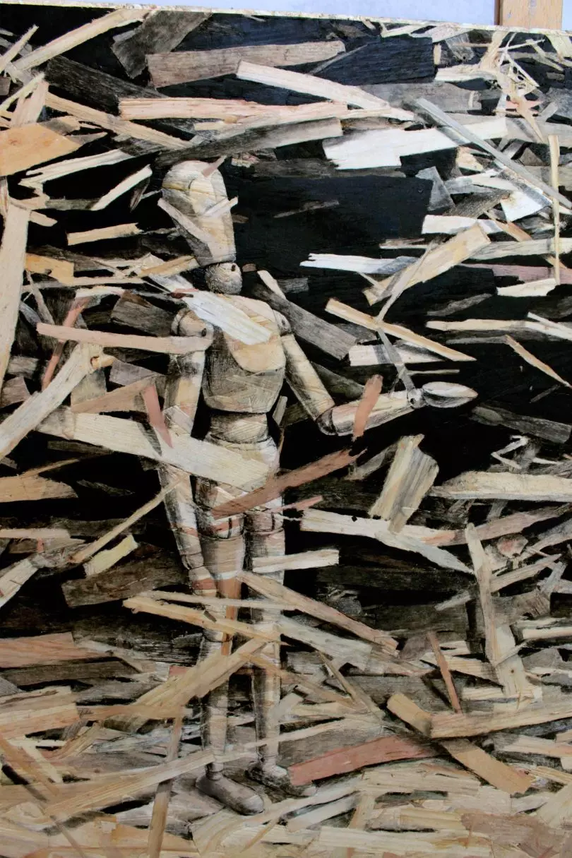 Художник Пежак використовує пресовану деревину як полотно для своїх чорнильних картин людини проти природи 10168_7