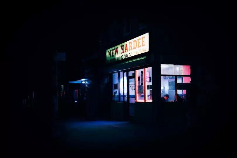 Neon Nights: Dokumentéiert d'Nuetsliewe vun New Yorker 10239_3