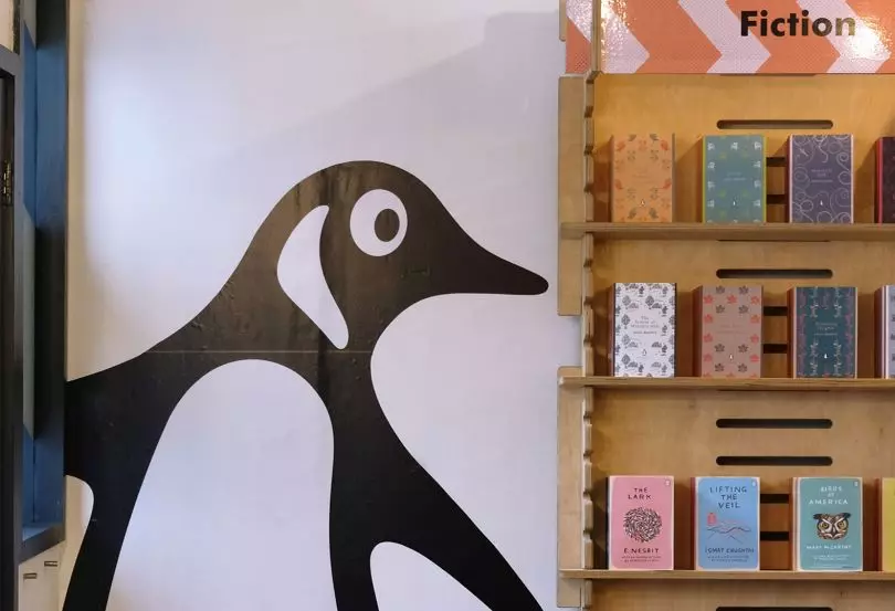 Xebatên qadê ji bo pîrozbahiya nivîskarên jin ên Penguin kampanyaya 'Wekî Jinekê' dizayn dikin 10314_9
