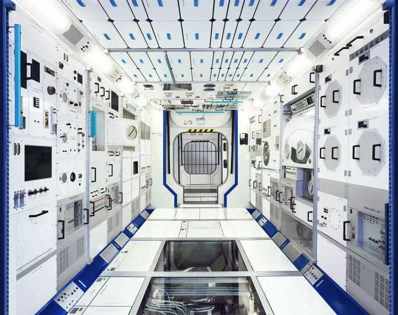 Vollskalamodell vun engem ISS Modul (Airbus Defence and Space, Bremen @ Edgar Martins