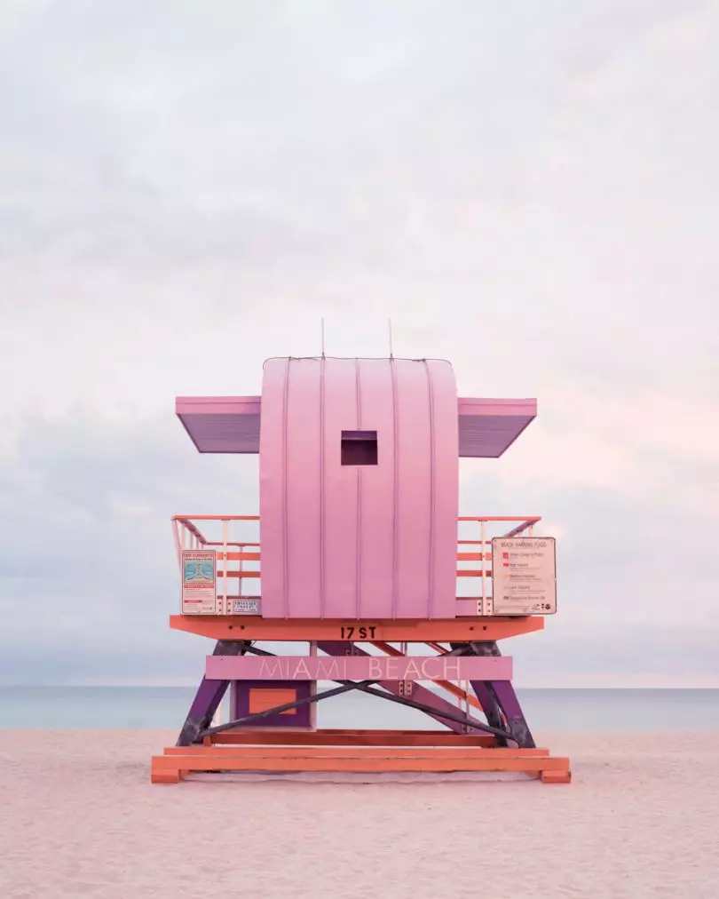 ពីស៊េរី Lifeguard Towers: Miami © Tommy Kwak