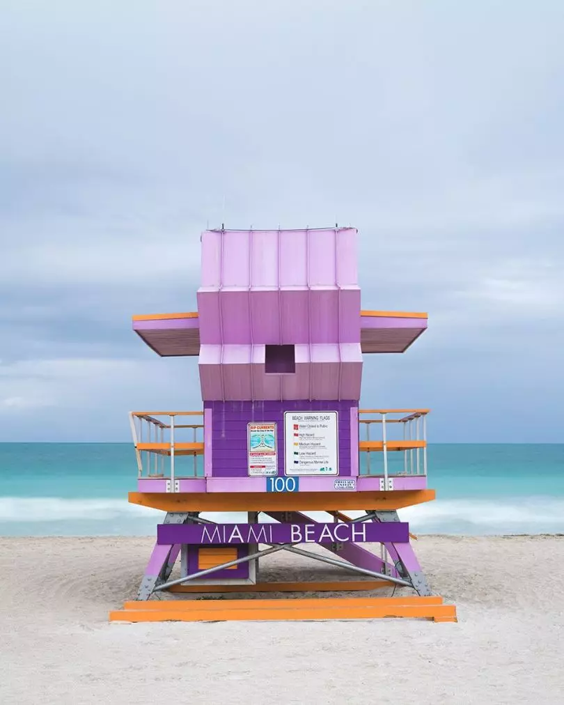 פֿון דער סעריע, Lifeguard Towers: Miami © Tommy Kwak