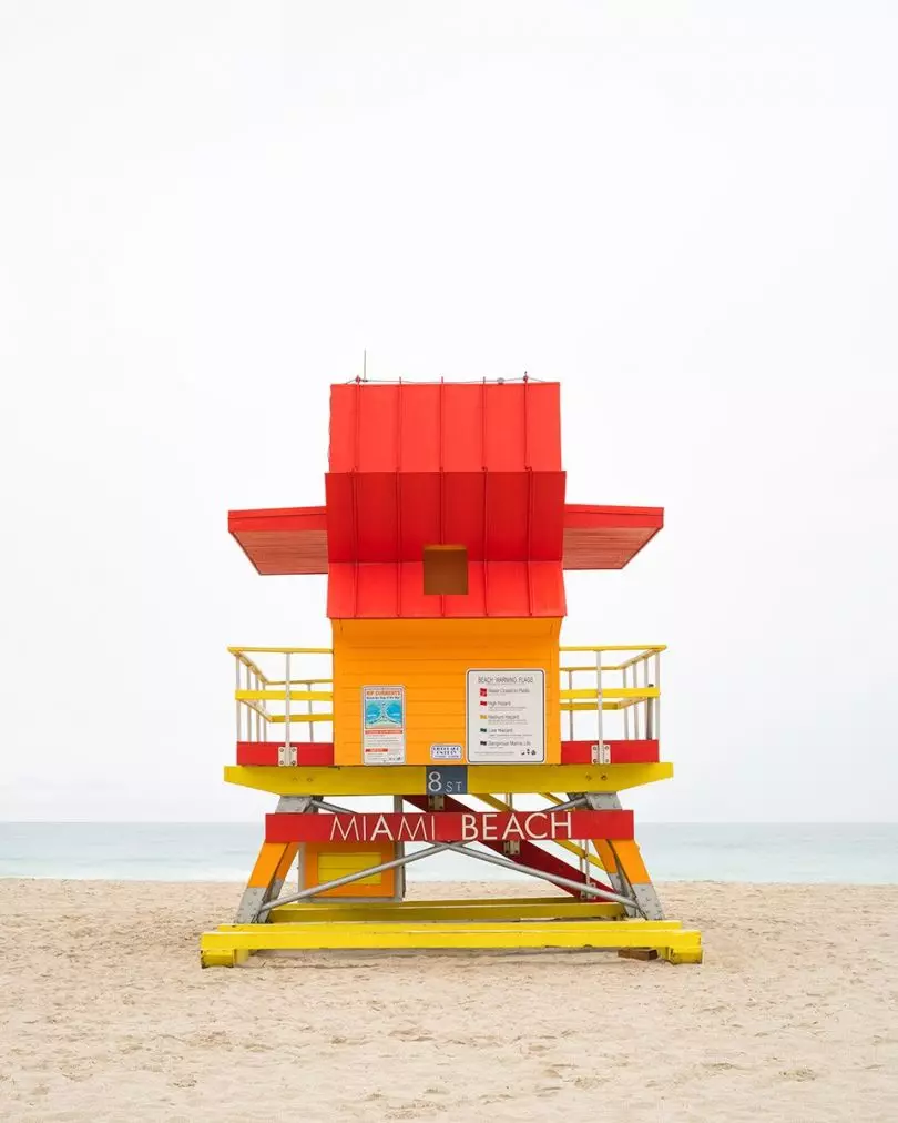 Lati awọn jara, Lifeguard Towers: Miami © Tommy Kwak