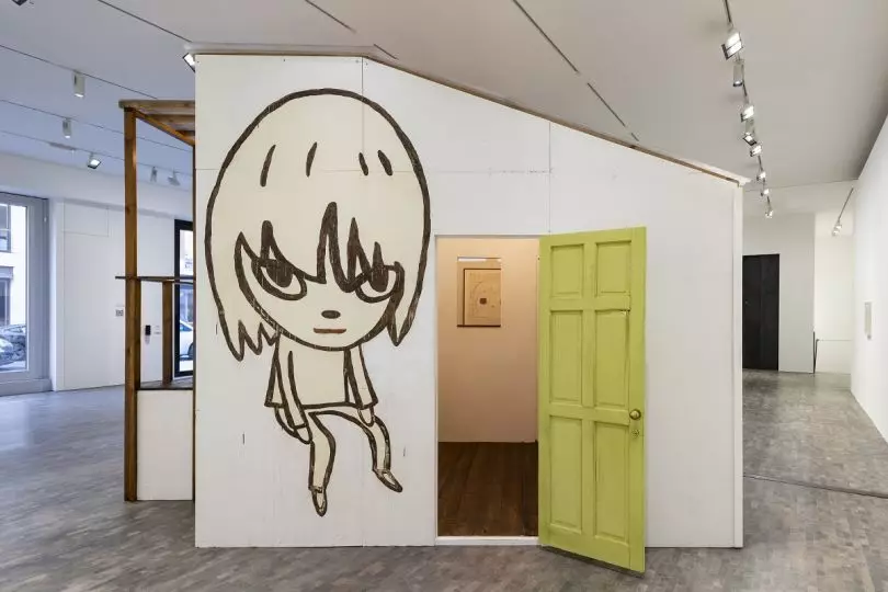 La mostra Pinacoteca: Landmark Yoshitomo Nara presenta una galleria all'interno di una galleria 1094_1