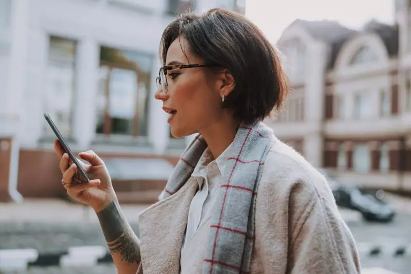 Sosial mediýa bilen has sagdyn gatnaşyk tapmak (işden çykmak isleseňiz, ýöne edip bilmersiňiz)