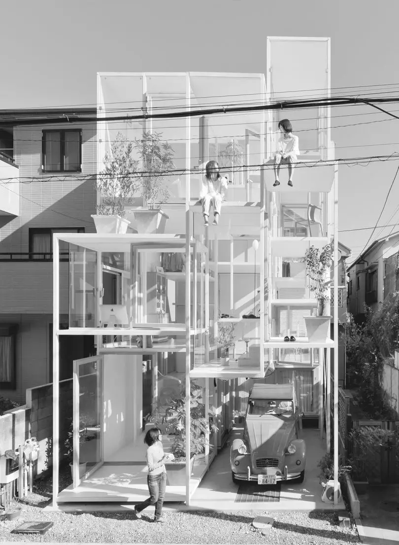 Mga Arkitekto sa Sou Fujimoto: Balay NA, Tokyo, Japan, 2010. Kredito sa hulagway: Iwan BeaN Studio