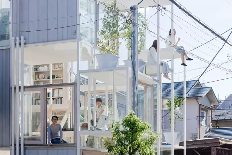 Sou Fujimoto Architects House NA, טאָקיאָ, יאַפּאַן, 2011. פאָטאָ דורך Iwan Baan