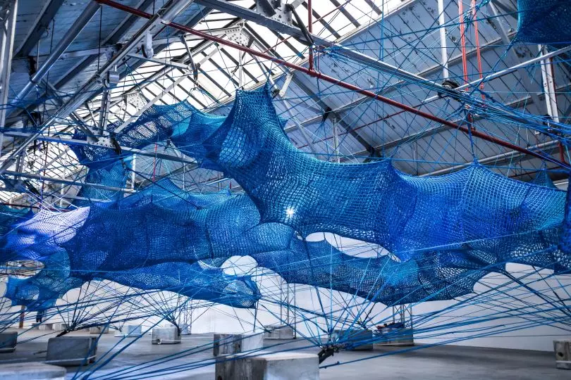 El projecte Weave d'Anya Hindmarch és una instal·lació immersiva per la qual podeu escalar 1342_5