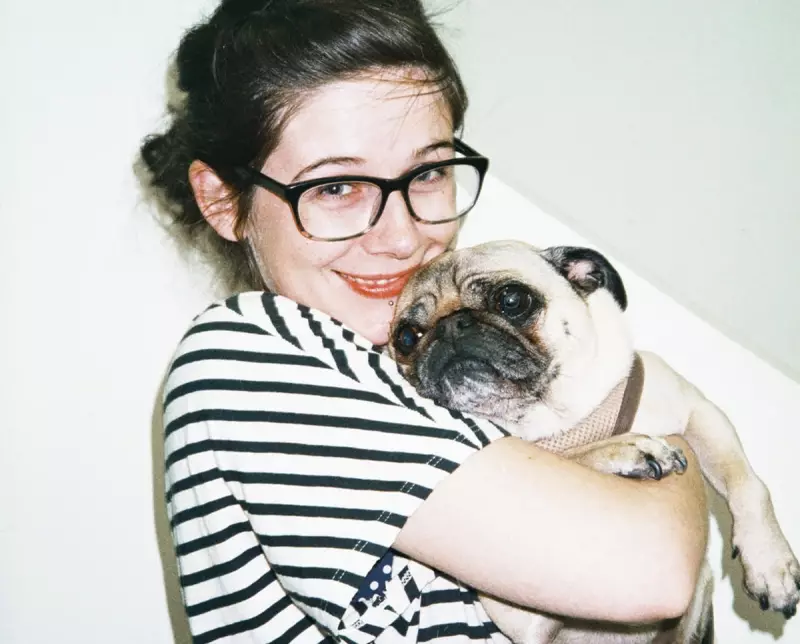 Gemma Correll ceramah ilustrasi, pugs lucu, introversion sarta hirup di cerah California