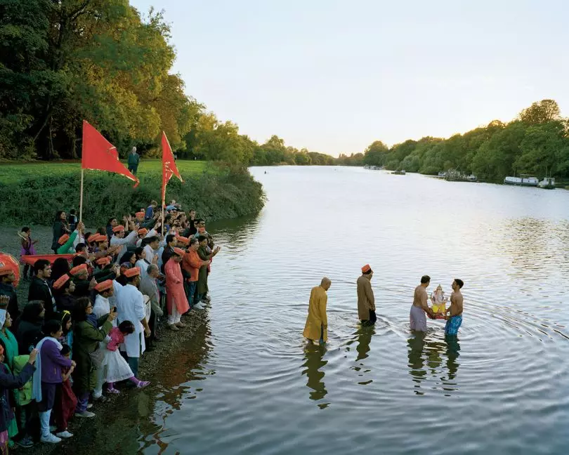 Ganesh Visarjan, Richmond, 2015 © Chloe Dewe Mathews Courtesy Martin Parr Foundation