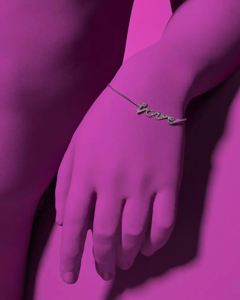 MIGLE x Hanzer Liccini, Letterchain Bracelet, Bild vum Marie Dommenget, 2021