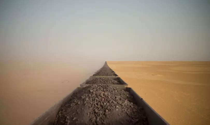 Montando um trem de carga do Saara © Adrian Guerin, Austrália, Vencedor, Aberto, Viagem, 2020 Sony World Photography Awards