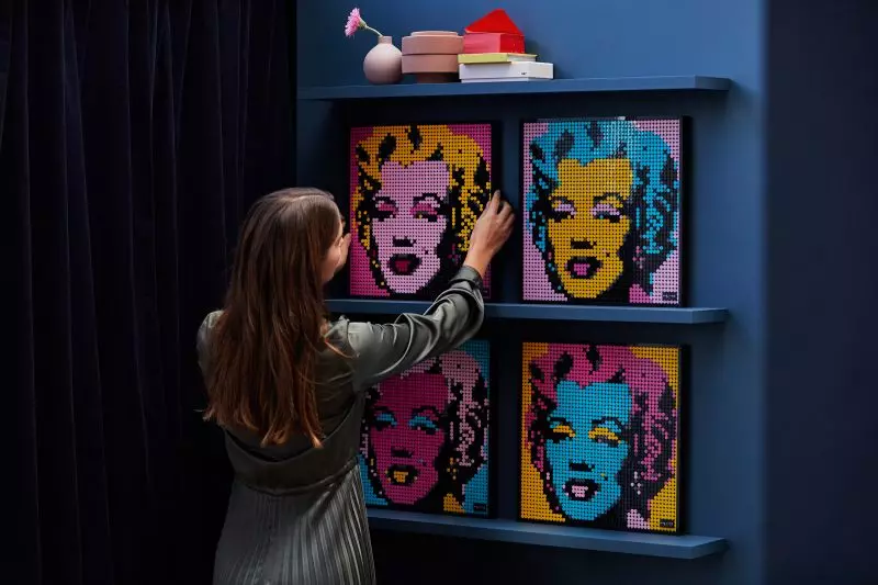 Alkosd újra Andy Warhol híres szitanyomatát Marilyn Monroe-ról az új LEGO Art készletekkel