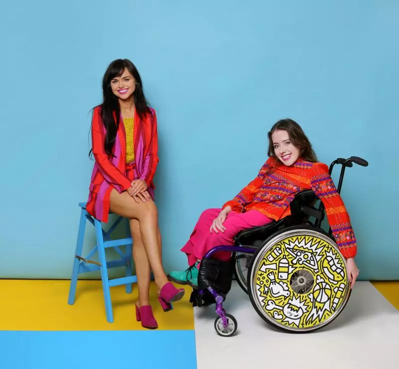 Ailbhe Keane de la Izzy Wheels pe scaune cu rotile proxenetizate, răspândind pozitivitatea și noua lor colaborare cu Barbie