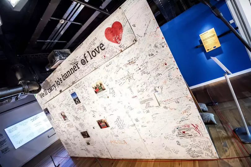 Džo Koksa memoriālā siena, 2016. Vairāk kopīga — Džo Koksa izstādes piemiņai Tautas vēstures muzejā