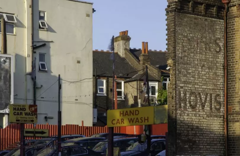 Mai le faasologa, Ghost Signs © Nicholas Brewer