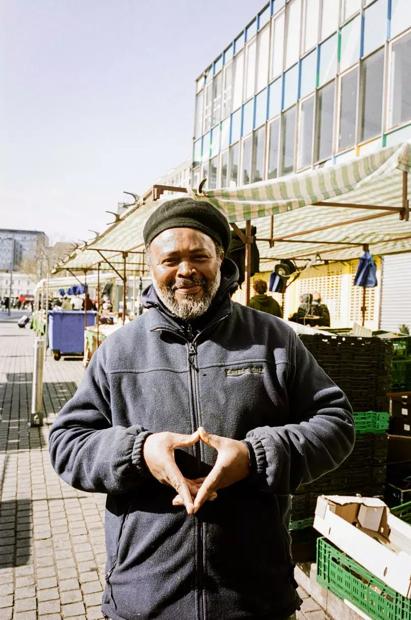 Woolwich © Jonas Martinez / میوزیم آف لندن میں جونیئرز کیریبین اسٹال کے سامنے جونیئر