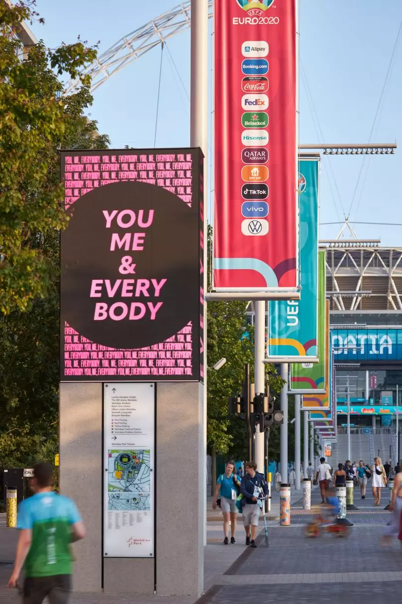 Hery ao amin'ny Unity: Kanto typografika tsara nataon'i Micah Purnell ho an'ny Wembley Park 1952_5