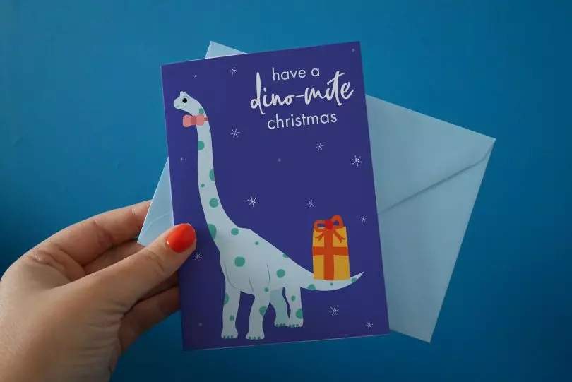 Caitlinin dinosaurusten joulukortit piirtävät asioita