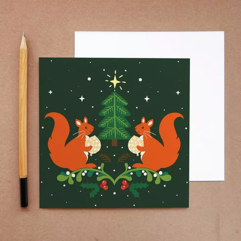 विकी स्कॉटचे गिलहरी ख्रिसमस कार्ड