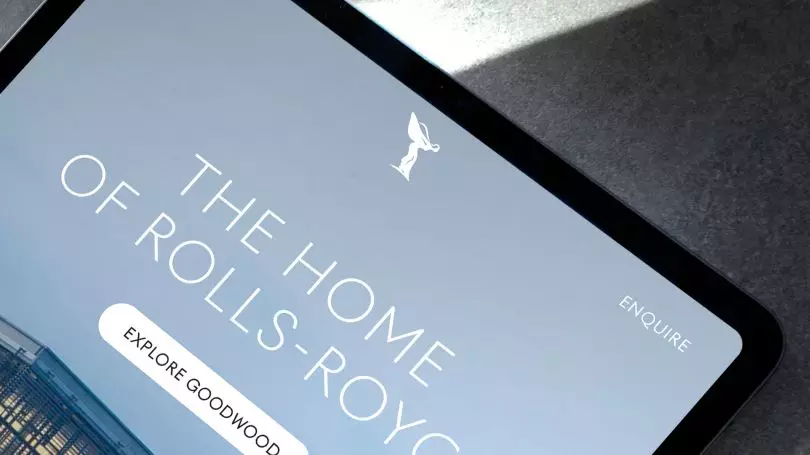 Pentagram llança una nova identitat de marca per a Rolls-Royce per atraure un 