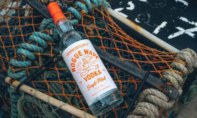 LOVE stellt neue Wodka-Marke für BrewDog vor, eine Hommage an den einarmigen Cousin des Gründers