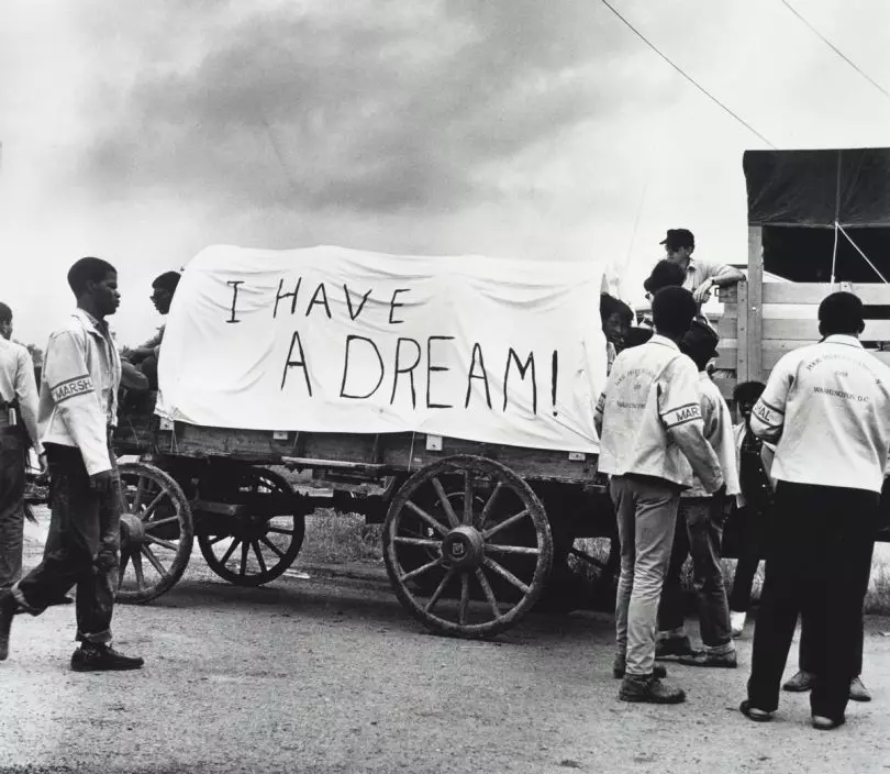 Ua alu le nofoaafi a Mule mo Uosigitone, Poor People's March, Marks, MS, Me 1968 © Esetete a Ernest C Withers. Fa'aaloaloga a Michael Hoppen Gallery