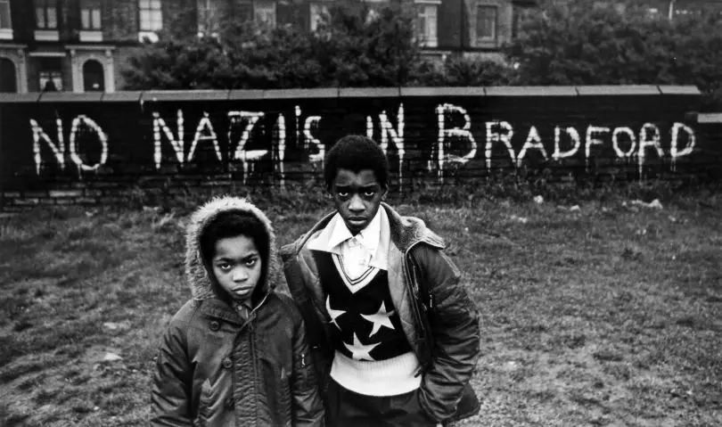 Местни момчета в Брадфорд 1972 © Дон Маккулин