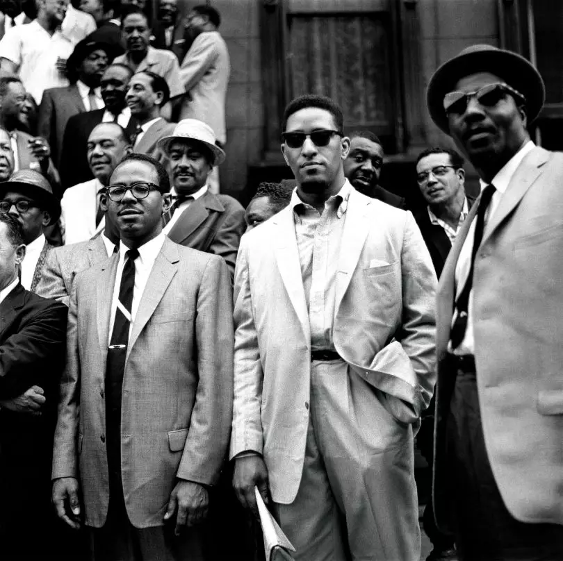 (Bidix) Benny Golson, Sonny Rollins, Thelonious Monk © Art Kane: Harlem 1958 - Dhammaan sawir qaadashadu waxa iska leh fannaanka iyo darbiga codka