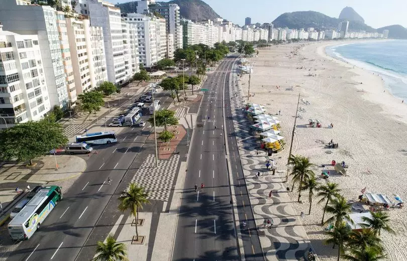 Modernistické parky a chodníky Copacabana, ktoré navrhol Roberto Burle Marx 2657_2