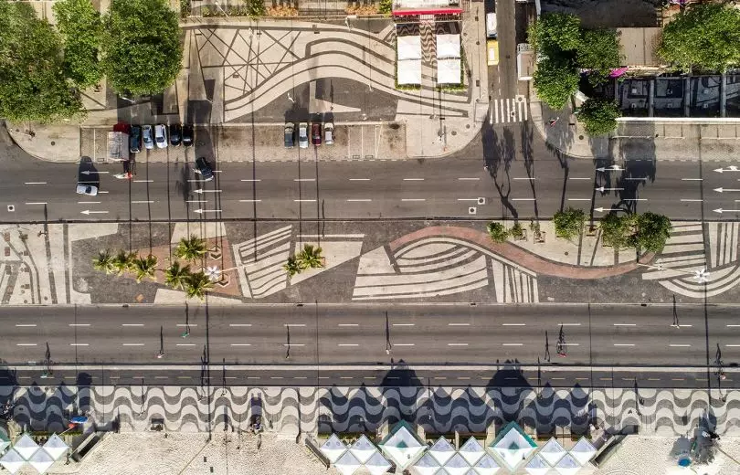 Roberto Burle Marx-ek diseinatutako Copacabanako parke eta espaloi modernistak 2657_3