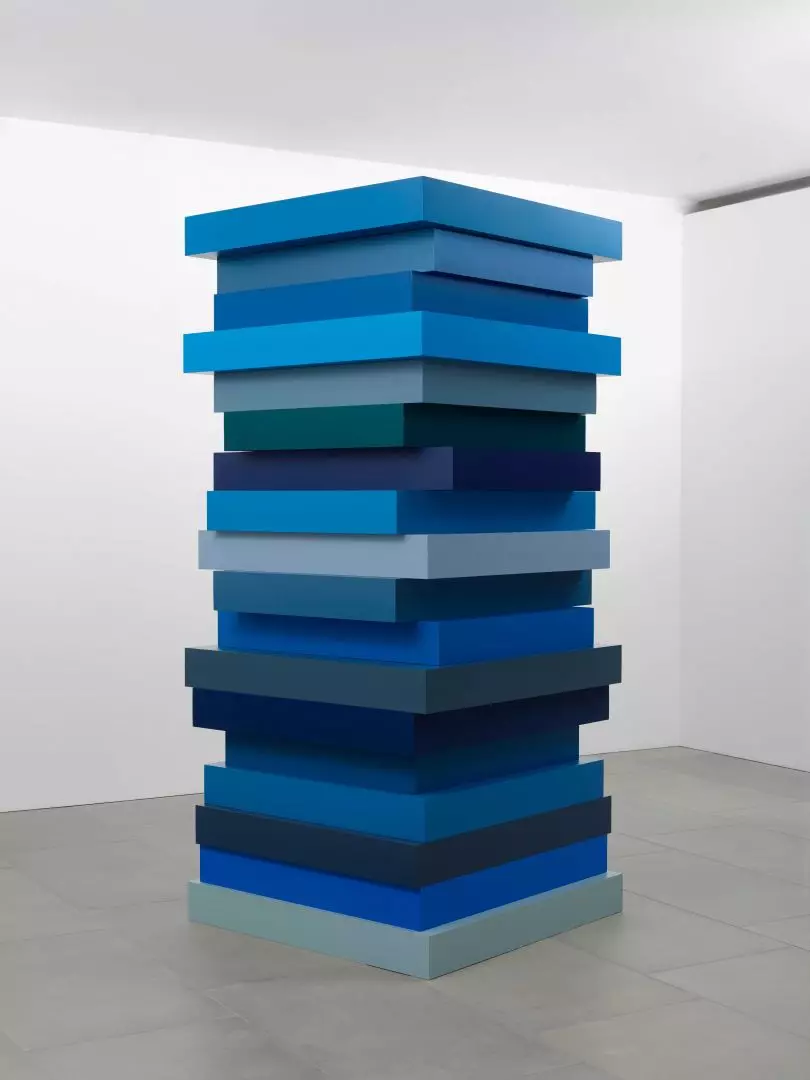 Sean Scully, Stack Blues, 2017. Med tillatelse fra artisten og Blain | Sør; Foto © Peter Mallet