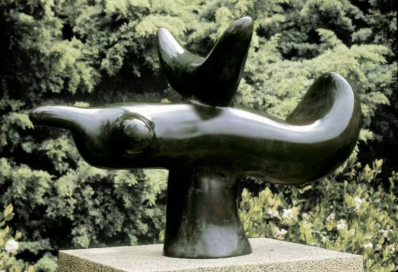 JOAN MIRÓ Oiseau solaire, 1966 120 x 180 x 102 cm Brontzea Successió Miró. Fundació Pilar i Joan Miró a Mallorcan gordeta. ©Successió Miró 2018