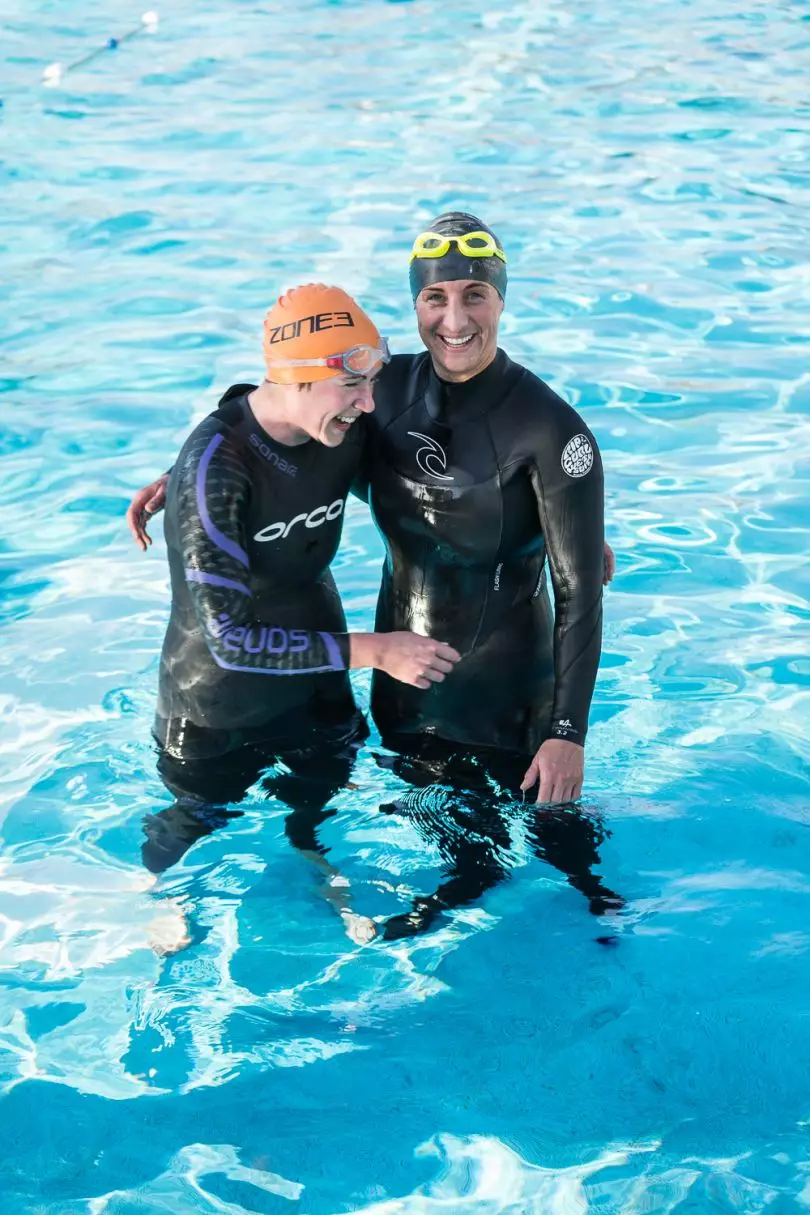 Fotografías de antes e despois de Michael Wharley de nadadores en auga fría en Londres 2799_9