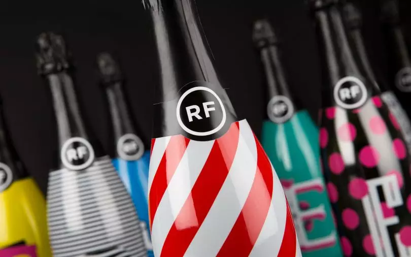 Robot Food raises a glass to Christmas with its own branded bottles of fizz 2840_2