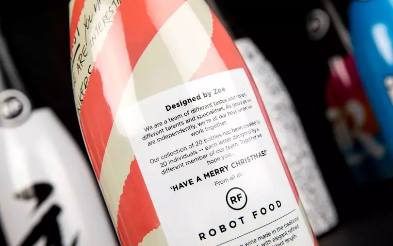 Robot Food lève son verre à Noël avec ses propres bouteilles de fizz de marque 2840_3