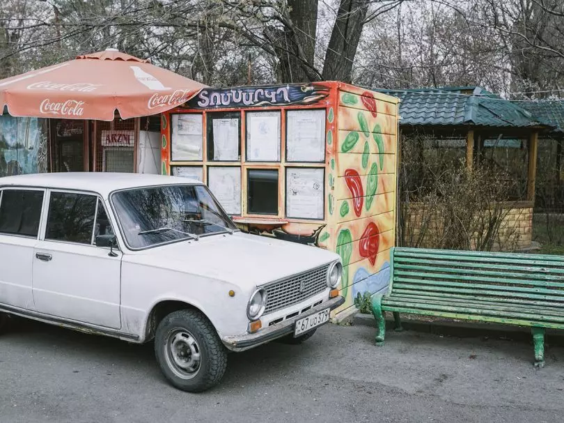 Martin Holikin valokuvat Armenian hylätystä ja unohdetusta Luna Parkista 2842_7