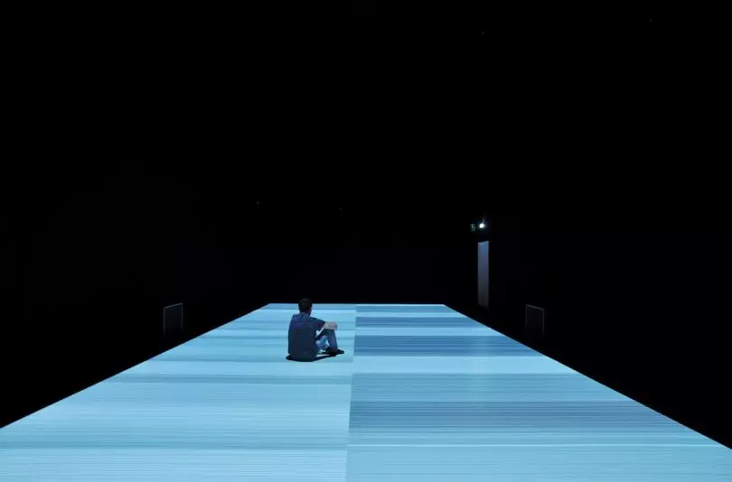 Ryoji Ikeda, טעסט מוסטער [נאָ.12] קראָם X די וויינאַל פאַקטאָרי קאַמישאַן. פאָטאָ. ראָסעללאַ דעגאָרי.