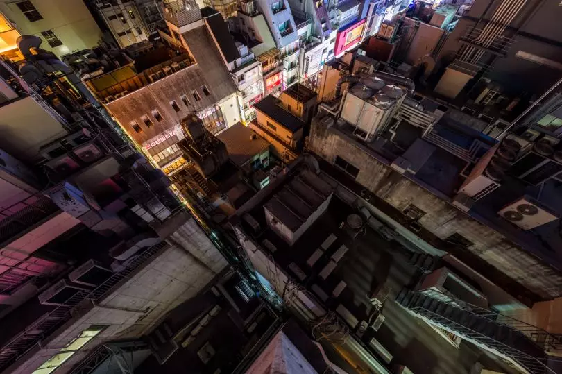 Tokio oscuro desde arriba: Fotógrafo captura la capital de neón de Japón desde los tejados 2934_14