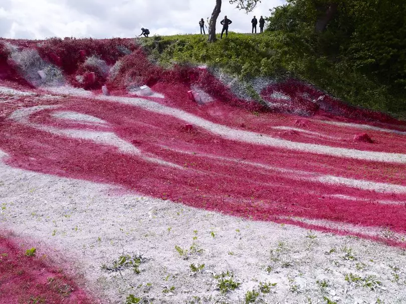 Katharina Grosse, Asphalt Air and Hair, 2017. ARoS Triennial THE GARDEN – End of Times; Αρχή του Χρόνου. The Garden – The Future, Aarhus, Δανία. © Katharina Grosse and VG Bild-Kunst, Βόννη 2017. Φωτογραφία: Nic Tenwiggenhorn. © DACS 2017