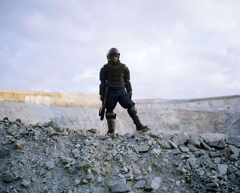 Untiteld #IV Mine Security, North Mara Gold Rudnik, Tanzanija | © David Chancellor