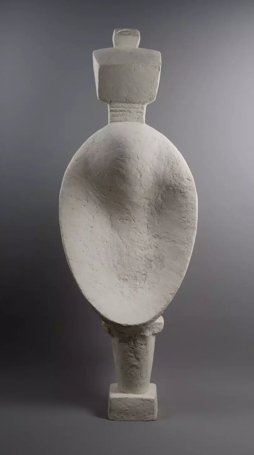 Dona cullera 1927 Guix 146,5 x 51,6 x 21,5 cm Col·lecció Fondation Alberto et Annette Giacometti, París © Alberto Giacometti Estate, ACS/DACS, 2017