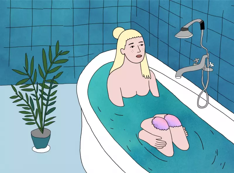 هنرمند Akvile Magicdust در فیلم جدیدی درباره تاب آوری، لوسی The Confused Girl را زنده می کند.