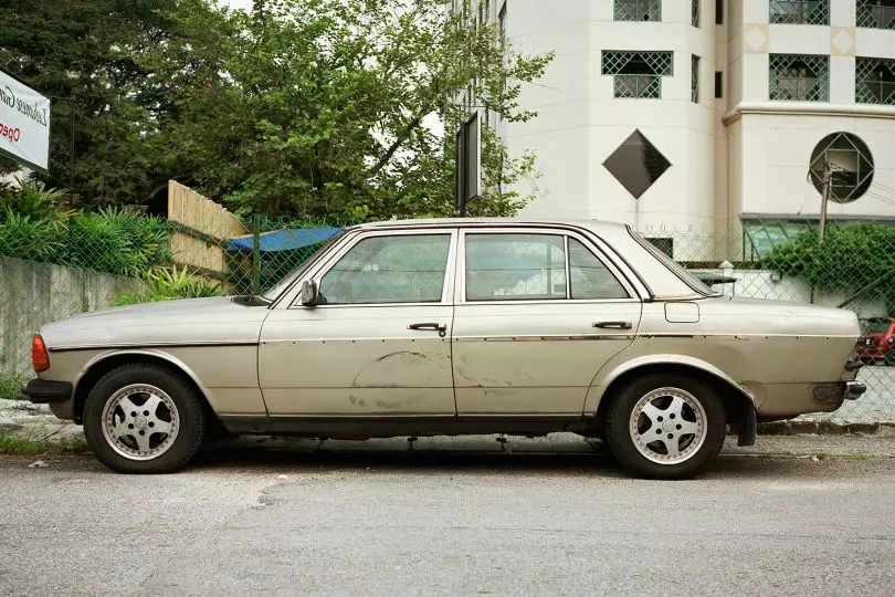 Cotxes: l'exploració fotogràfica de Philipp Zechner de la nostra obsessió pels vehicles de motor 3081_7