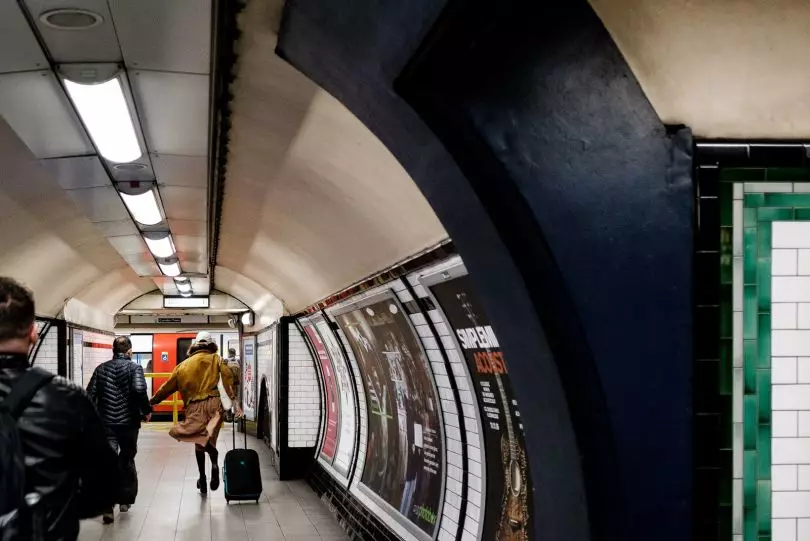 Fotografer Tarik Ahmet ngadokumentasikeun 24 jam munggaran di London Underground 3128_2