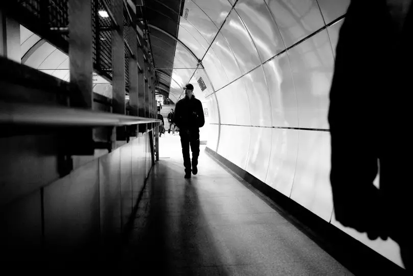 Fotografer Tarik Ahmet ngadokumentasikeun 24 jam munggaran di London Underground 3128_8