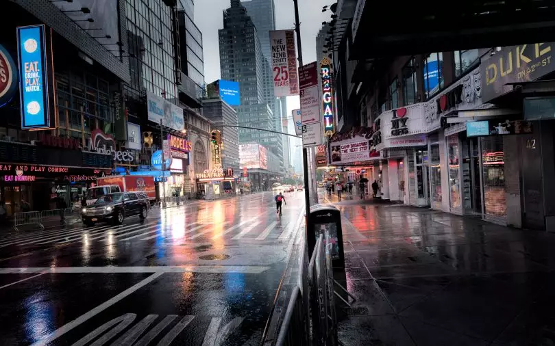 Times Square Reflections: Stefano Gardel skýtur Big Apple's night áfrýjun 3161_1