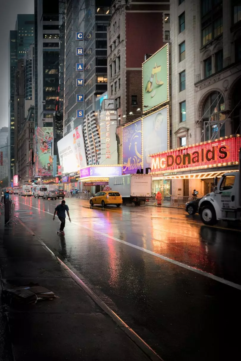 Times Square Reflections: Stefano Gardel skýtur Big Apple's night áfrýjun 3161_3