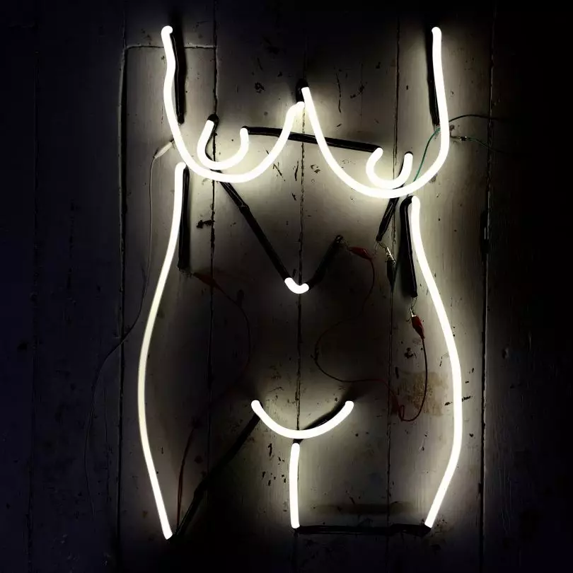 Neon Portraits: Anonymous liab qab selfies hloov mus rau neon sculptures 3168_5