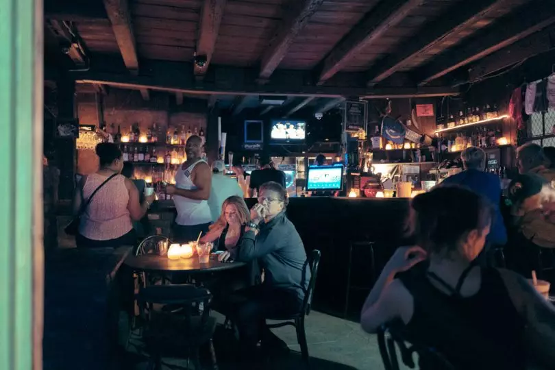 Inside The Night: Si Franck Bohbot ay sumilip sa loob ng after hours life ng New Orleans 3180_12